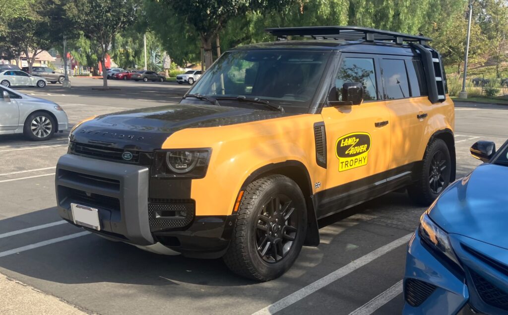 Modern Land Rover Defender Honors Its Heritage - AutoSplainer