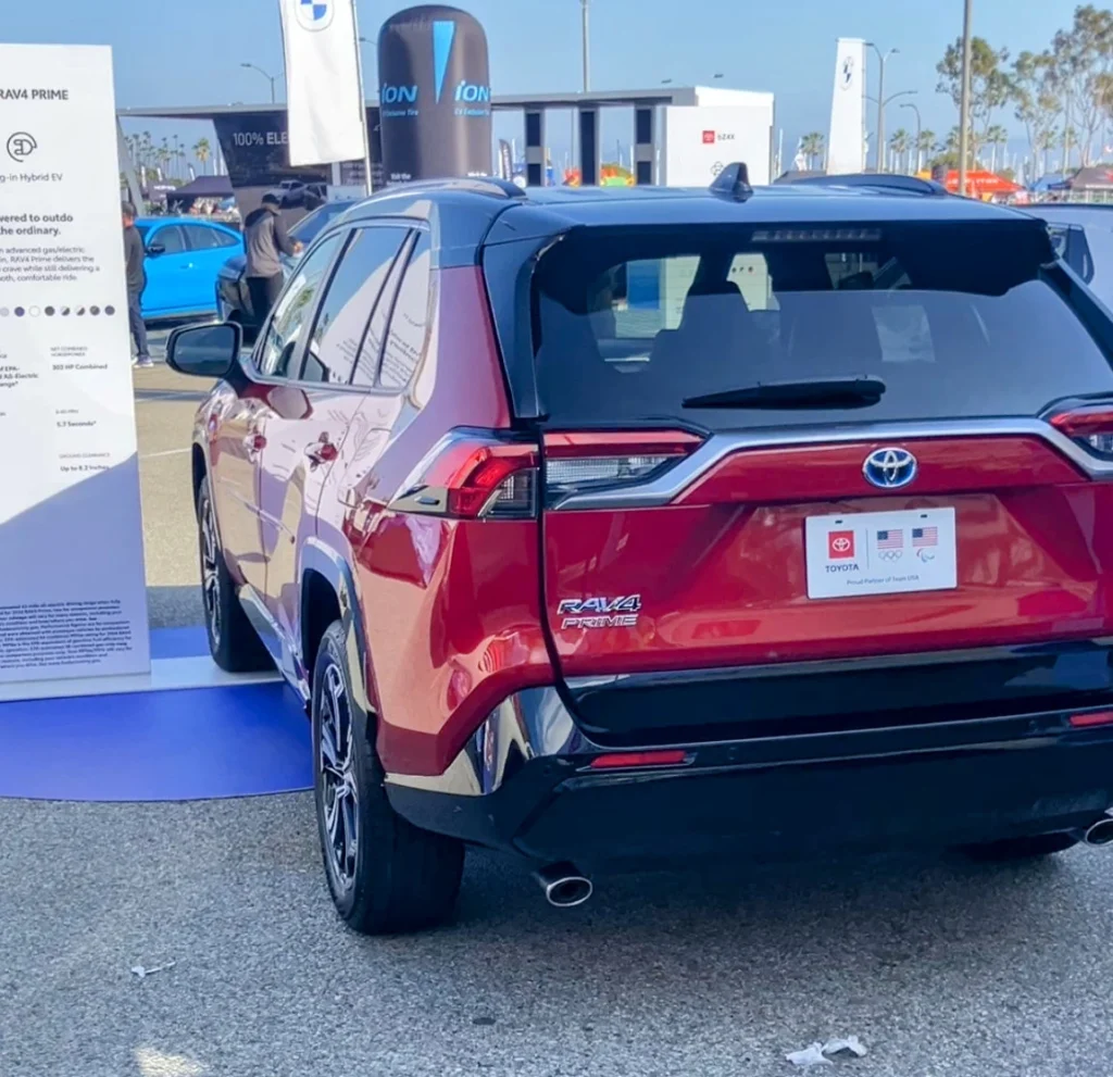 America's Best Selling SUV: The Toyota RAV4 - AutoSplainer