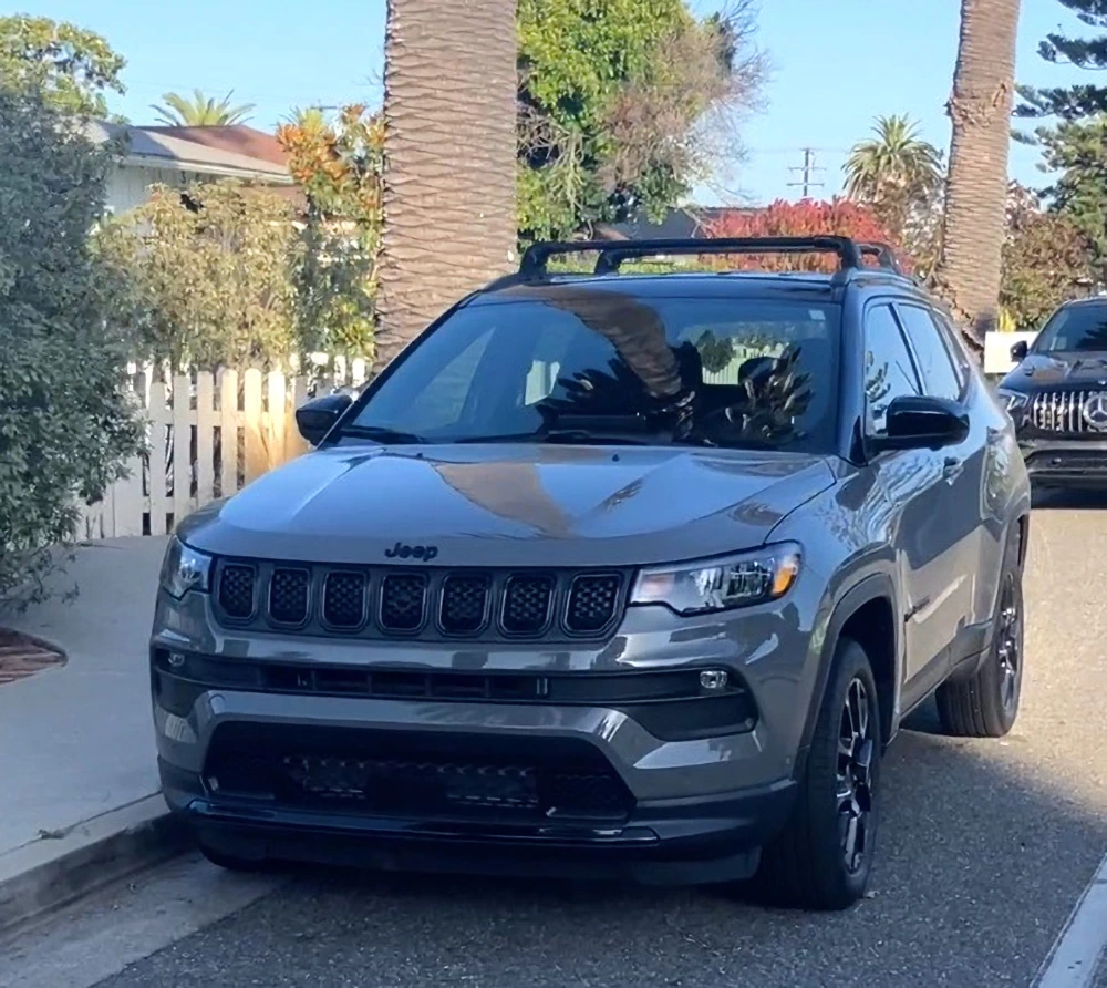 Inside Jeep's 4WD Compass SUV - AutoSplainer